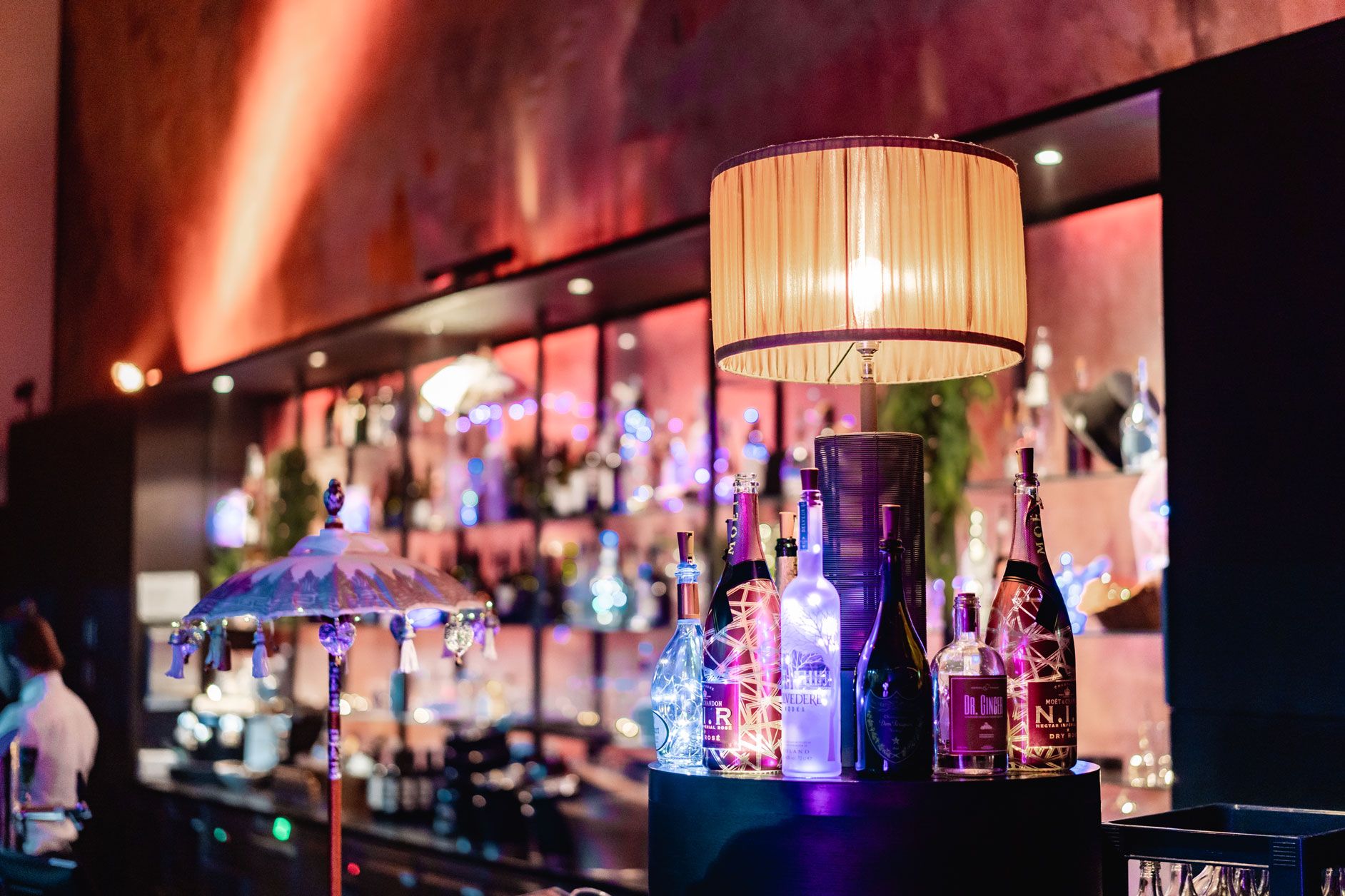 Pink Rabbit Dinner Show – Restaurant Bar Club Zurich – Die einzigartige ...